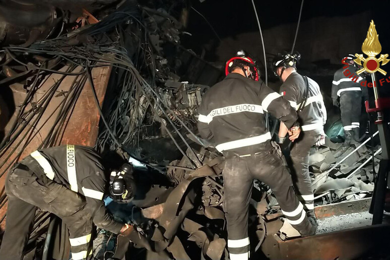 Strage Suviana: individuata la quarta vittima - Smart TV - Amazon ...