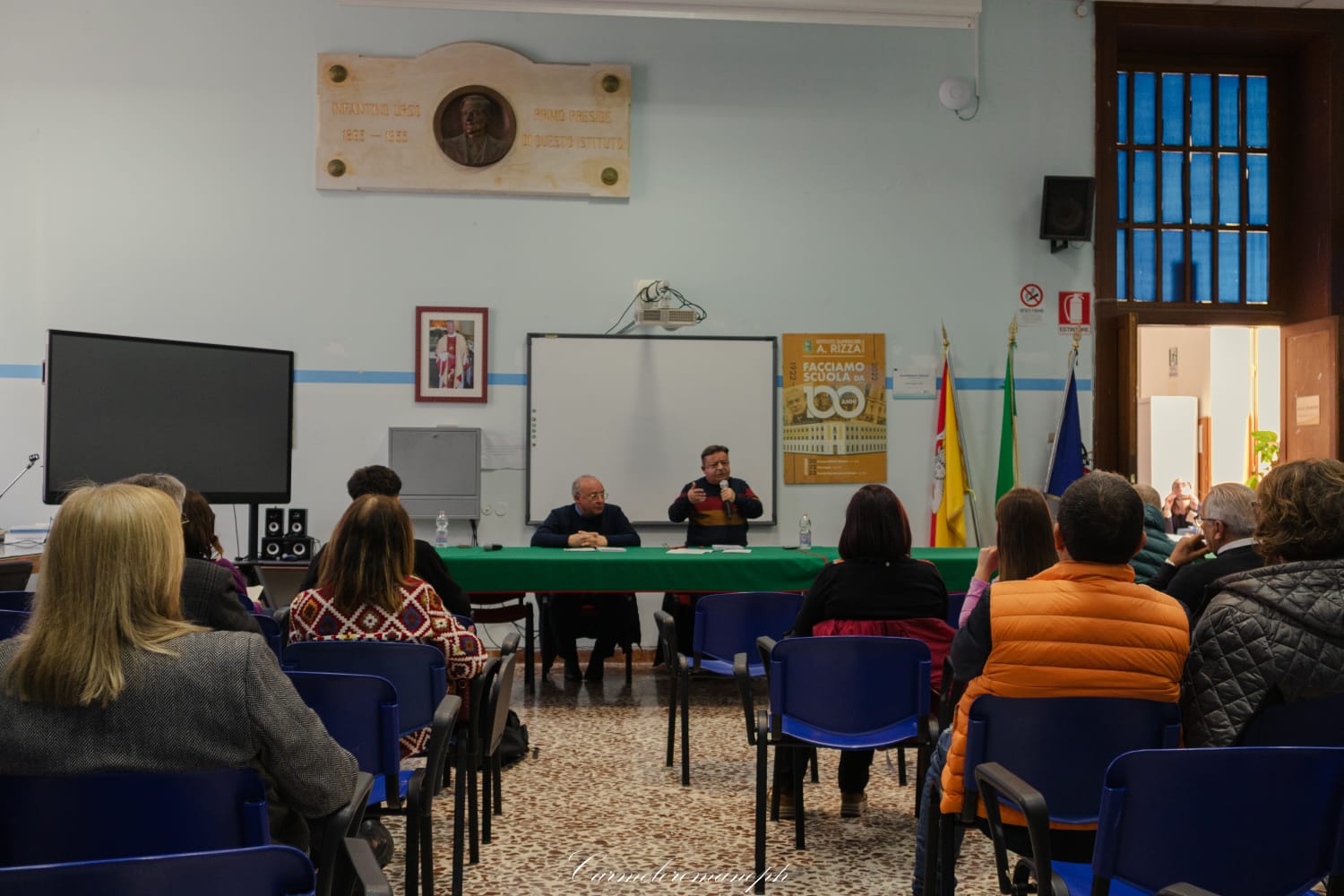 Solarino, si presenta il libro "Resurrezione" del professor Pettinato ...